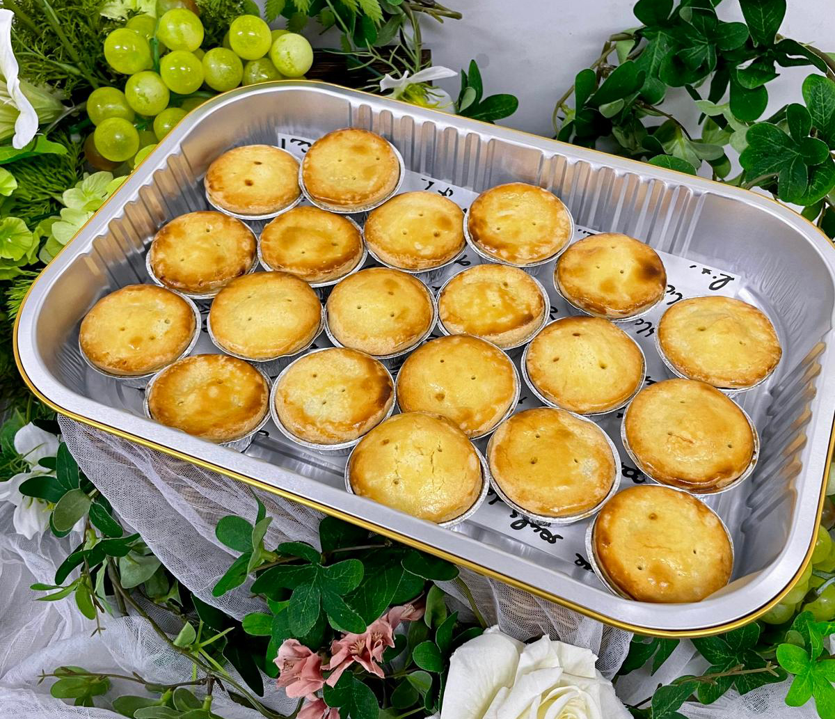 Mini Chicken Pies 20pcs – THE GROUND KITCHEN